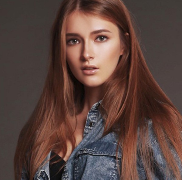 求angelica在轮船上那部全名，还有和两男的那部全名-PChome电脑之家