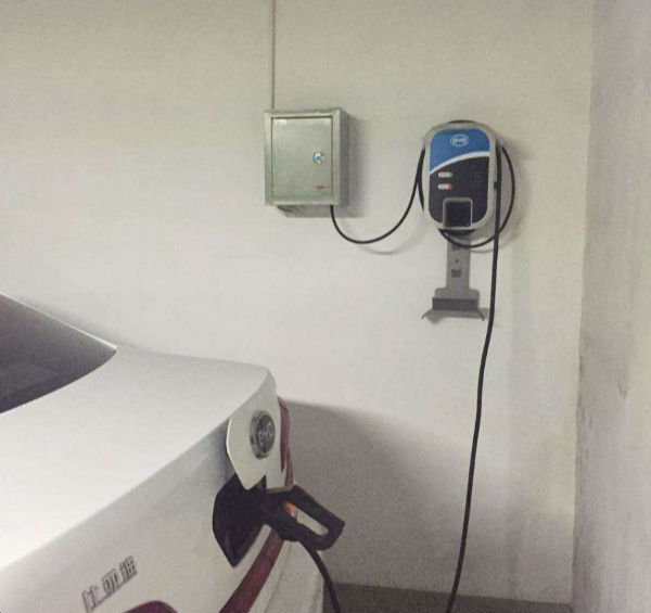 新能源电动汽车厂家送了个充电桩，供电局给免费安吗？-ZOL问答